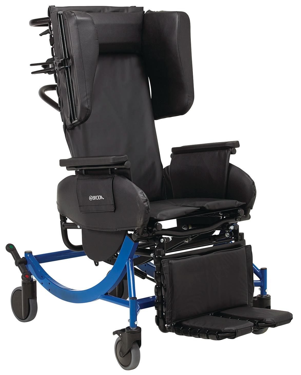 BRODA Traversa Transport Wheelchair (3PYV2) | Direct Supply