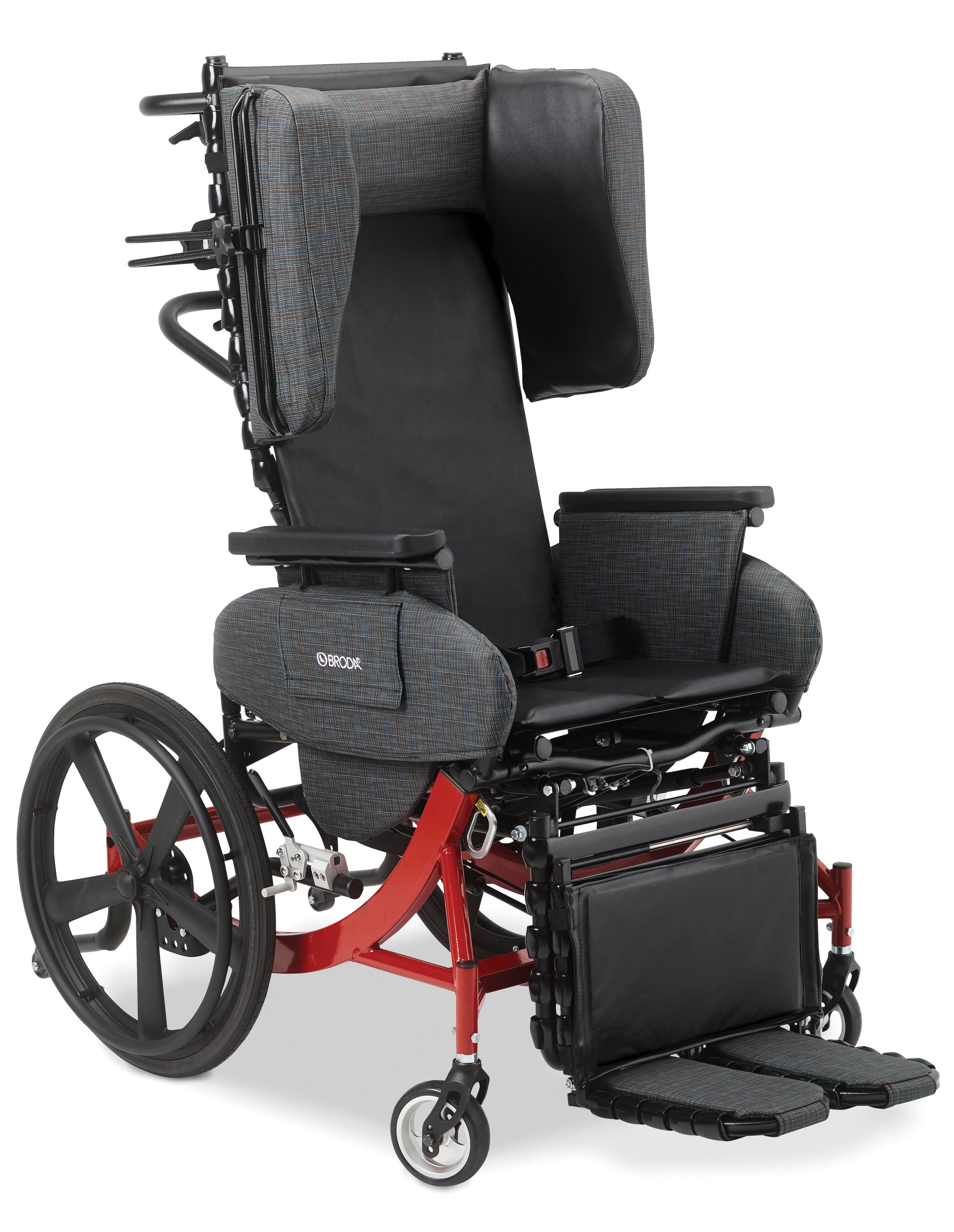 BRODA Traversa Transport Wheelchair (3PYV2) | Direct Supply